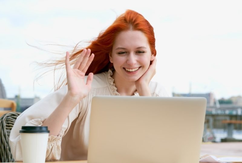 5 Ideas For Dating Profile Headlines – The Swipe School